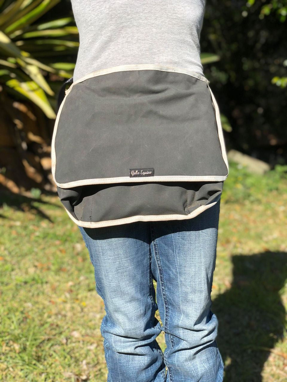 Plaiting Apron with Top Flap - Navy and White Canvas